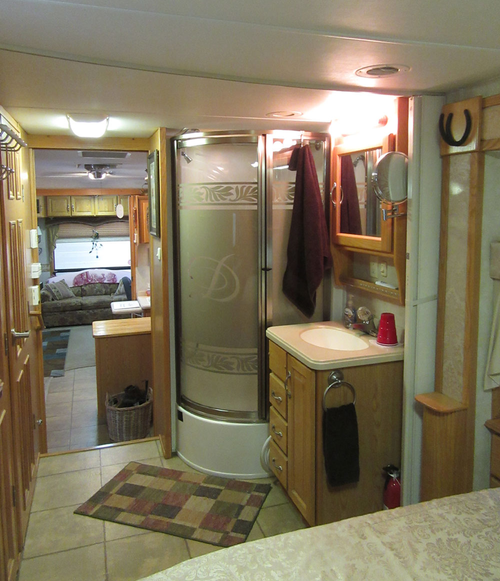 2005 Double Tree Mobile Suites 38 3RL